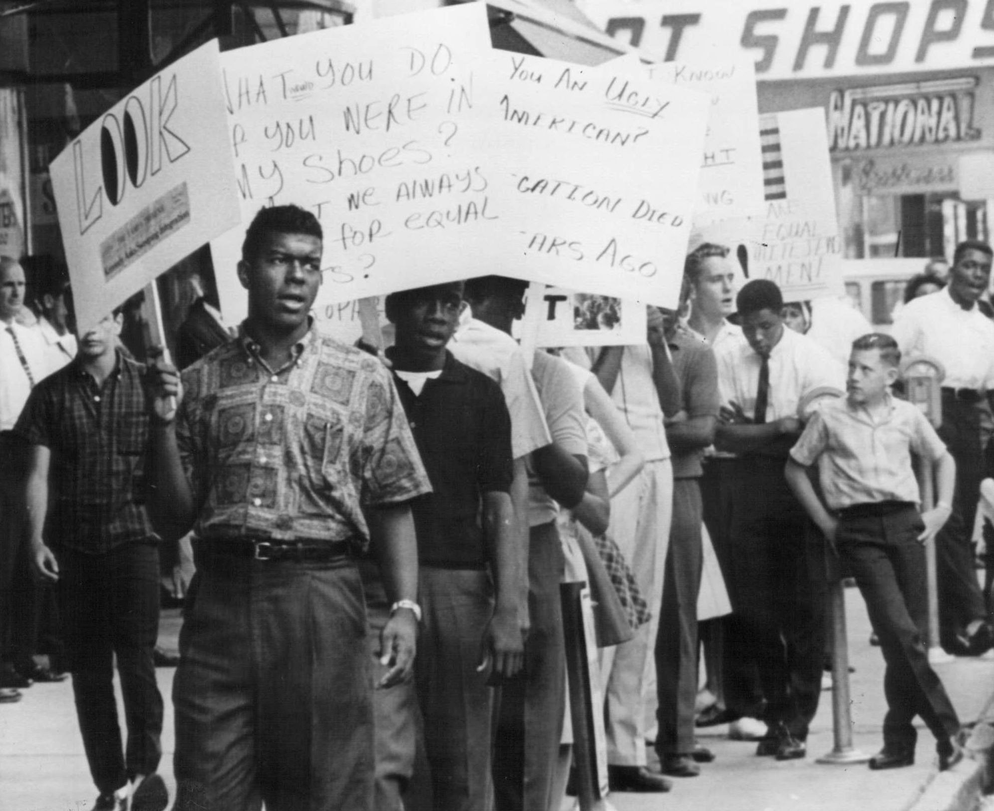 Protesters picket outside Tampa’s movie theaters, June 20, 1963